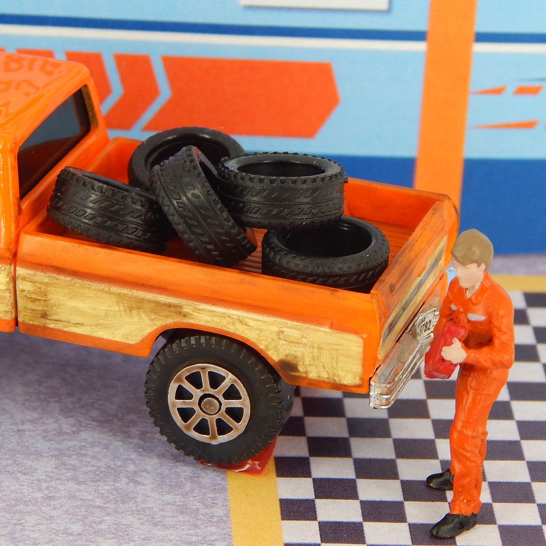 1/64 Scale Set of 5 Rubber Tires for Diorama Supply Accessories Garage ...