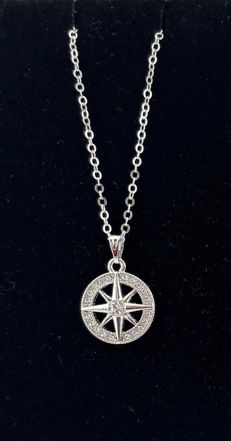SKZ Compass Star Necklace With Optional Colors, Stray Kids Jewelry - Etsy