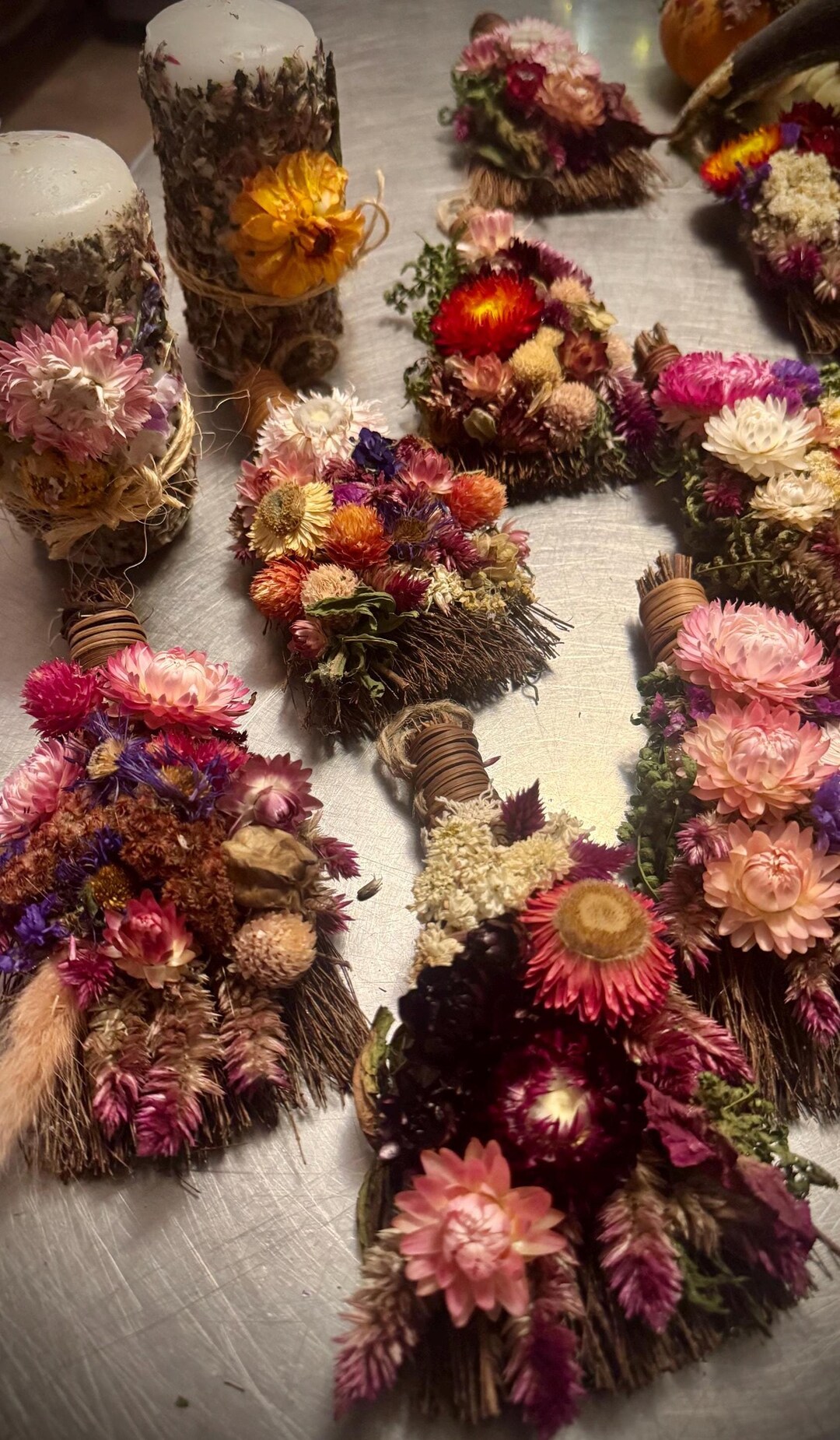 BLOOMED BROOMS - Cinnamon Scented Mini Broom to Cheer You Up! Each Item ...