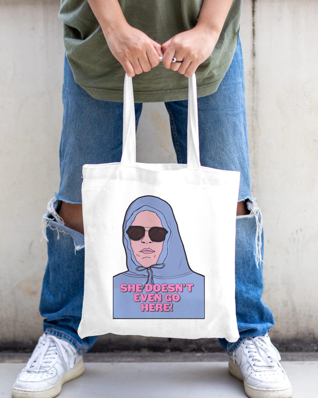 Mean Girls She Doesnt Even Go Here Tote Bag - Etsy
