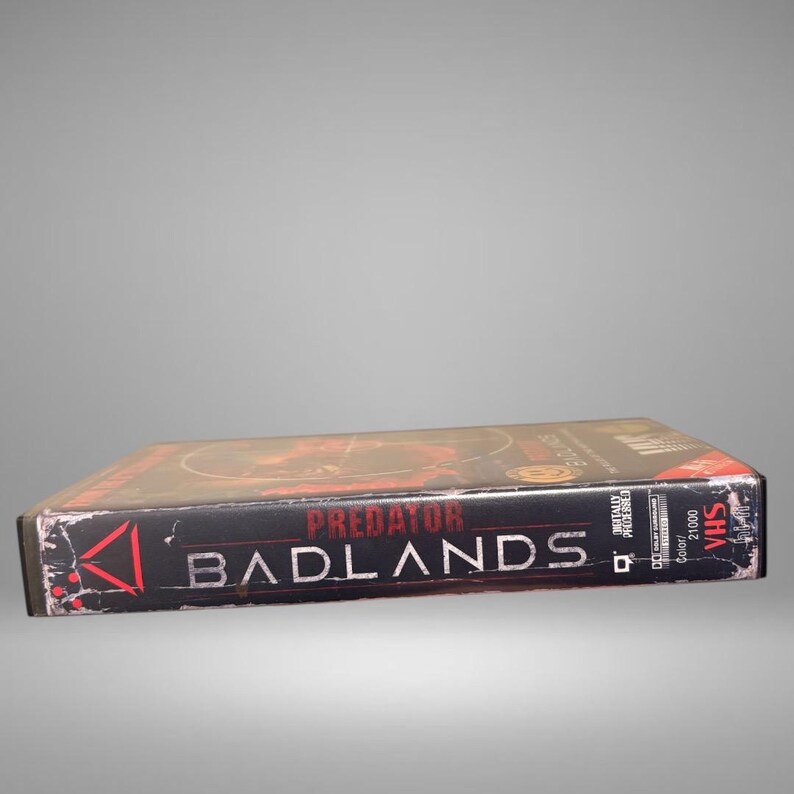 Predator Badlands Green VHS Custom Artwork Movie. Arnold Schwarzenegger ...