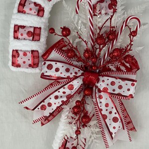 Candy Cane Wreath - Etsy