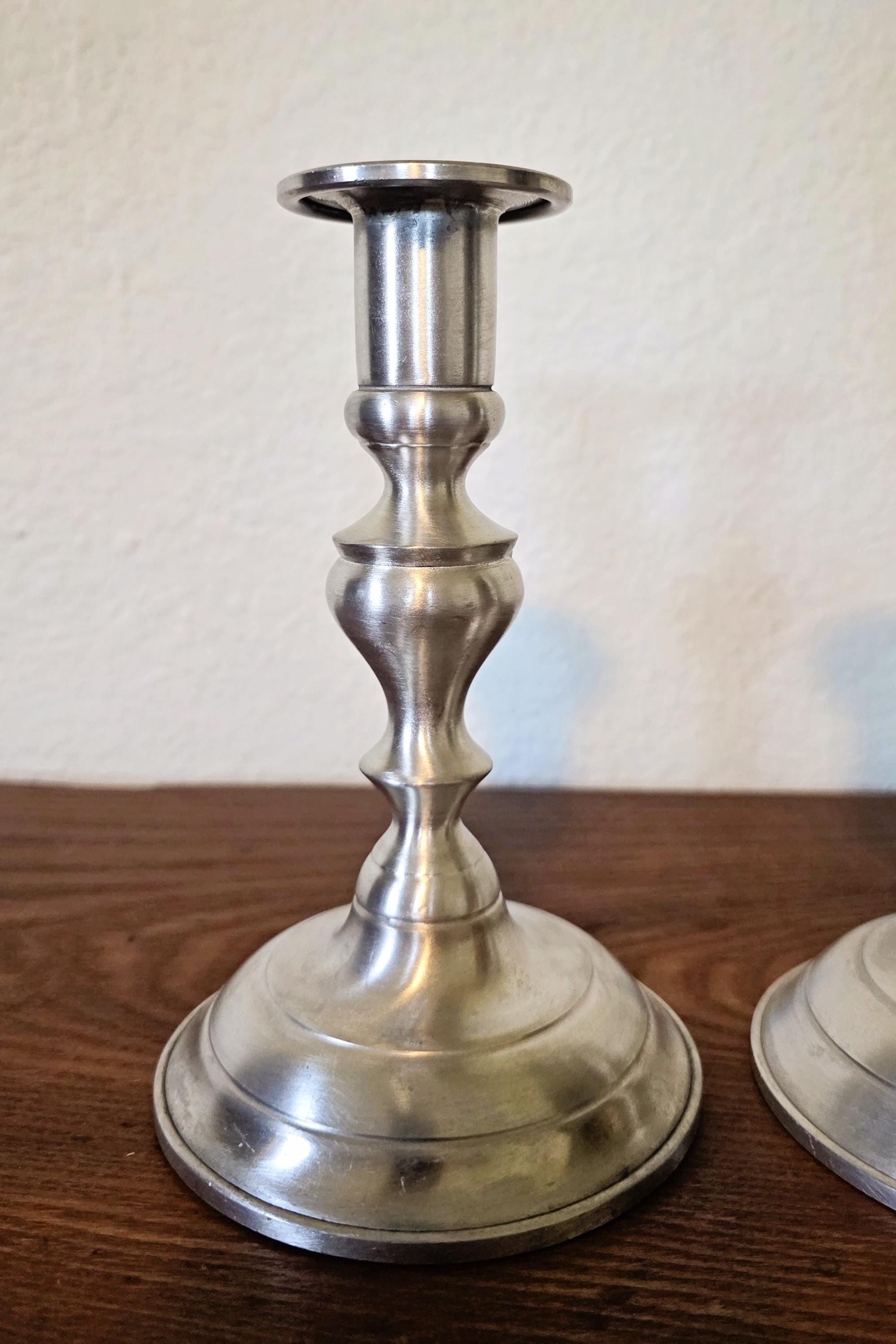 Set of 2 Candlesticks by Woodbury Pewterers, Colonial Style 6 1/2 ...