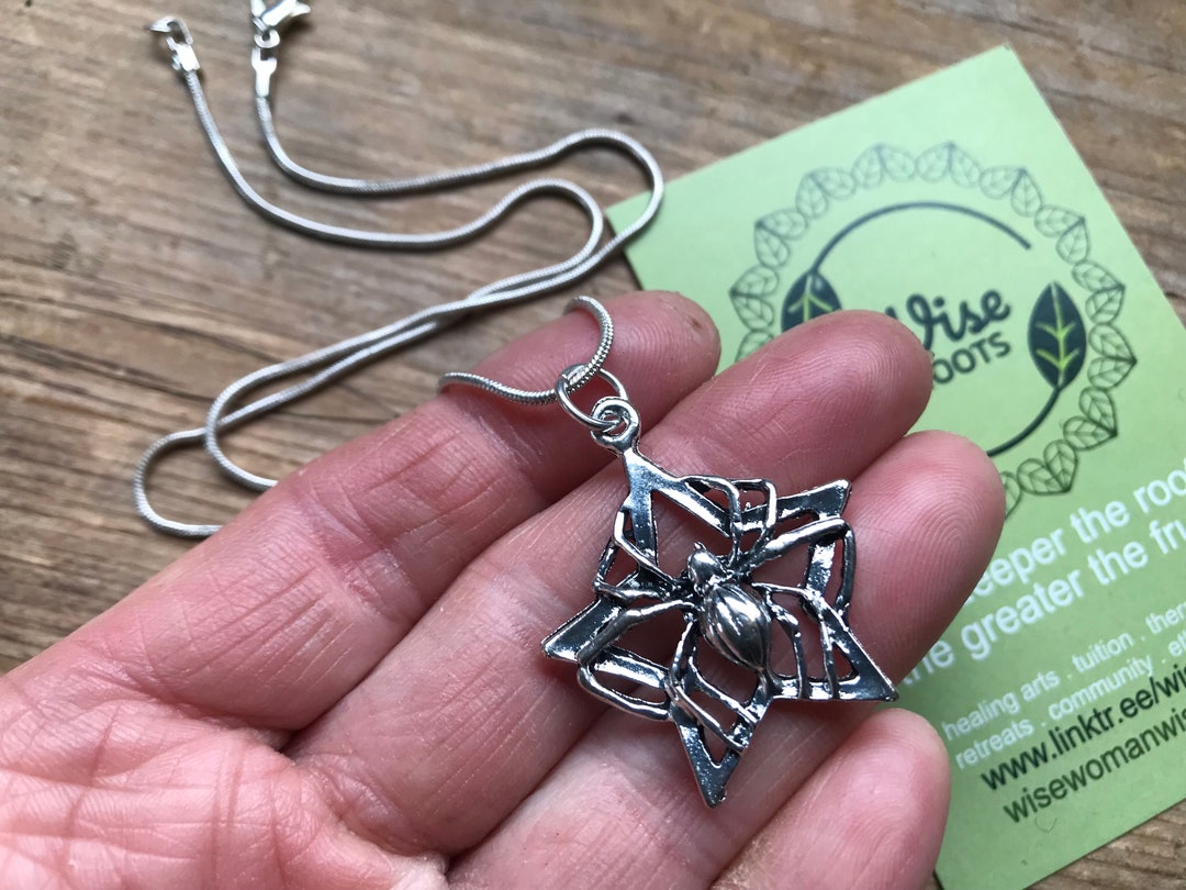 SPIDER STAR PENDANT Silver Totem Symbol Talisman Power Animal Silver ...
