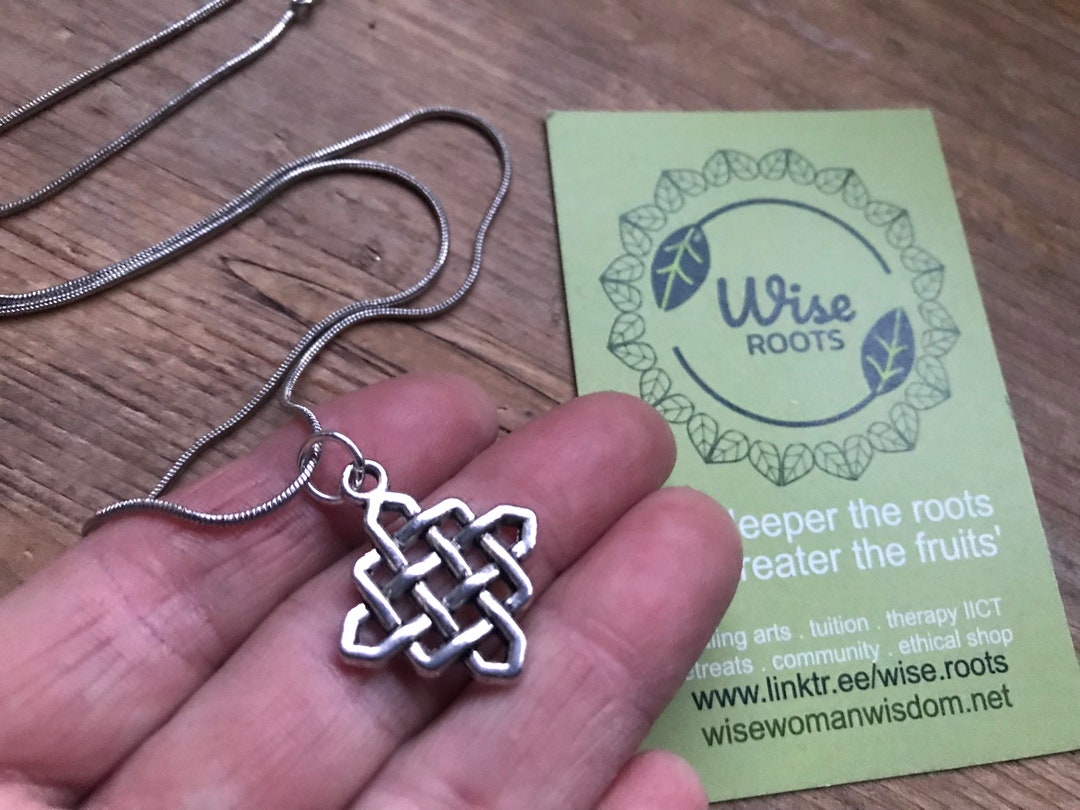 ENDLESS KNOT PENDANT Celtic Knot Buddhist Gift Karma Rebirth Knot ...
