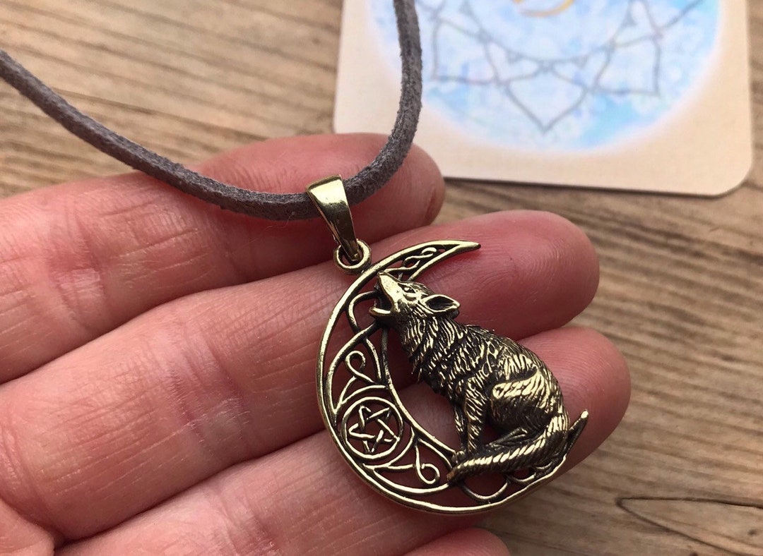 WOLF DOG PENDANT Celtic Knot Gold Bronze Pentacle Pentagram Trinity ...