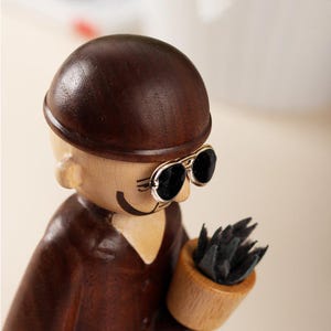 Wooden Léon & Mathilda Figurines, Léon the Professional, Handcrafted ...