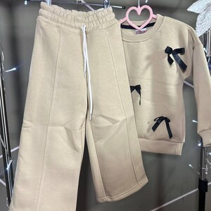 Girls’ Beige Bow Tracksuit — Cozy Warm Set With Sweatshirt and Wide ...