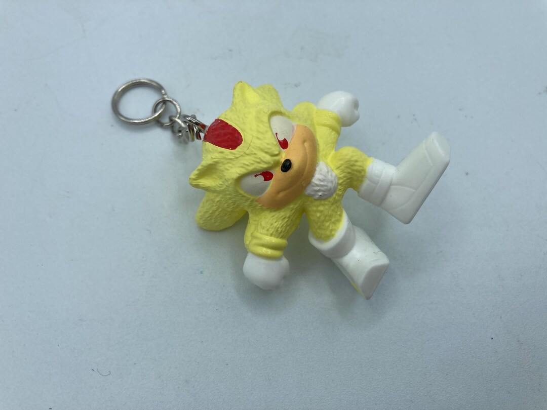 Sega Sonic the Hedgehog Yellow Red Stripe Character Keychain Backpack ...