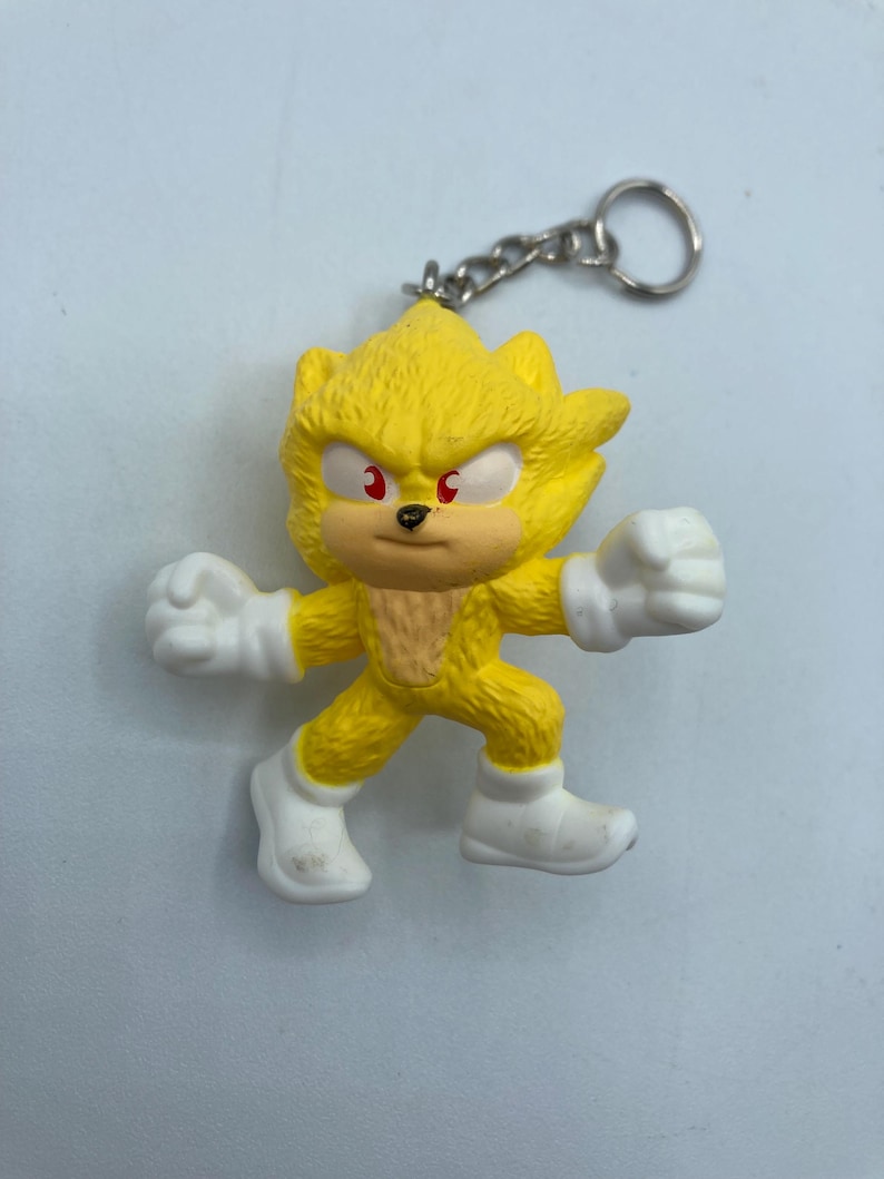 Sega Sonic the Hedgehog Yellow Character Keychain Backpack Zipper Purse ...