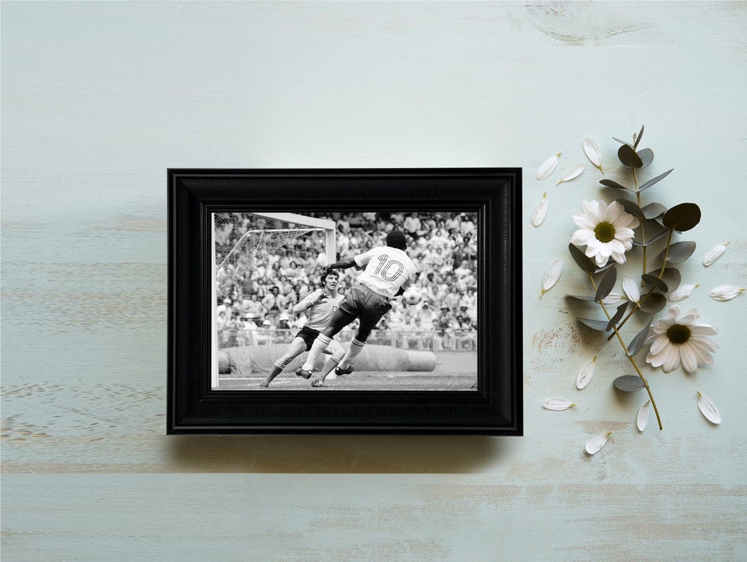 Pelé 1970 World Cup Vintage Framed Wall Art - Soccer Legend Decor - Etsy