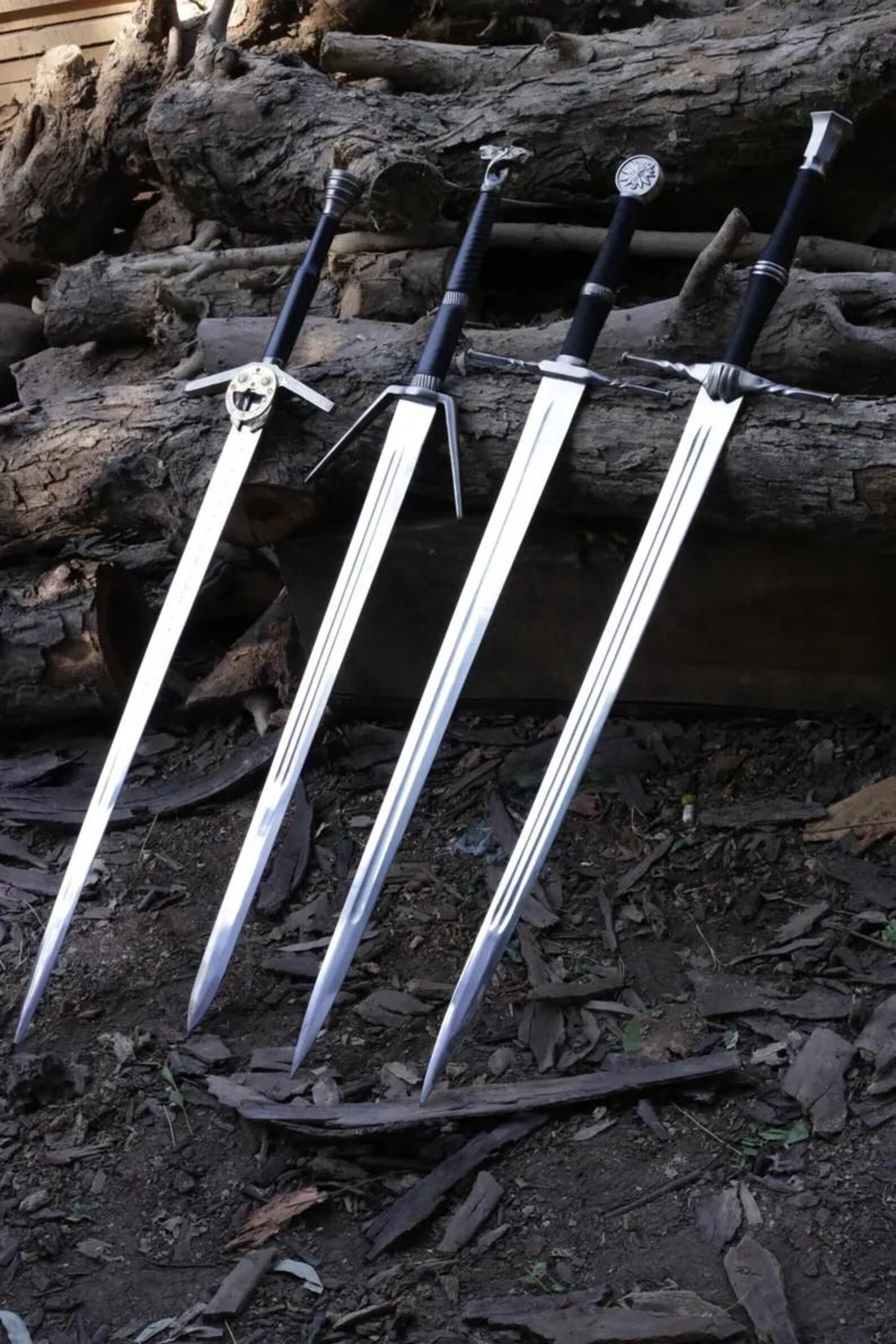 The Witcher 3 Wild Hunt Swords, Geralt of Rivia Cosplay Swords, White ...