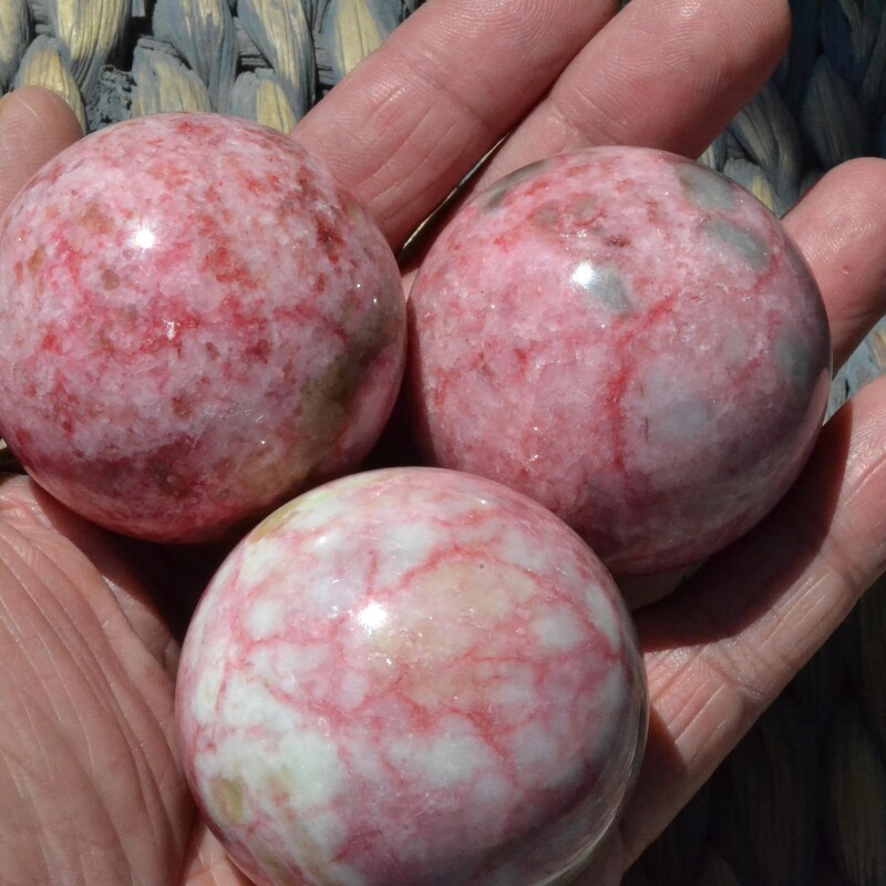 Thulite - Etsy