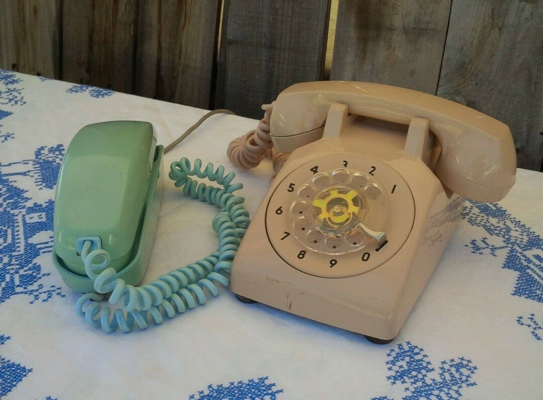 July 4th Sale We Love Offers Vintage Retro Telephone Lot Telephones ...