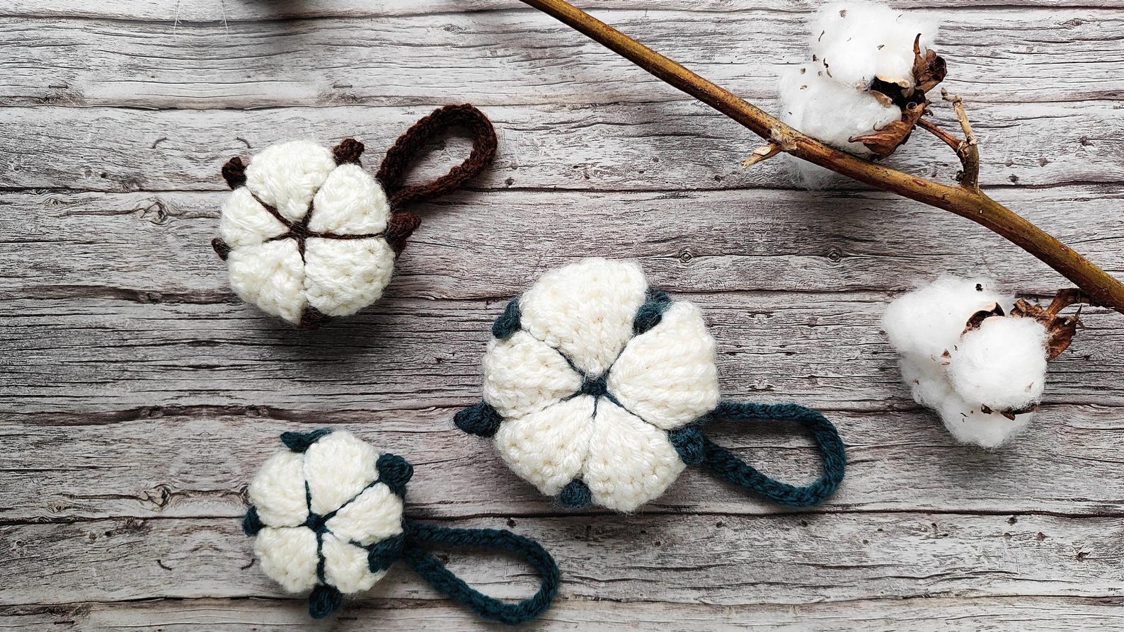 The Cottoné Charm: Cotton Boll Crochet Pattern Keychain or Hanger ...