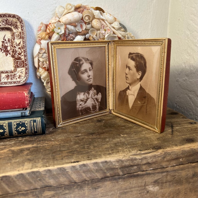 Vintage Folding Double Picture Frame: Black and White Portraits - Etsy