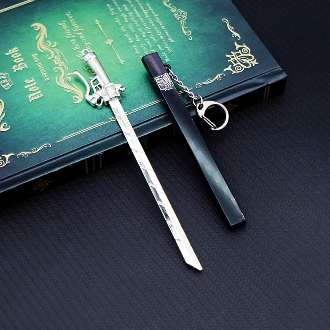 Attack on Titan Metal Sword Keychain Pop-up Anime Weapon Keyring for ...