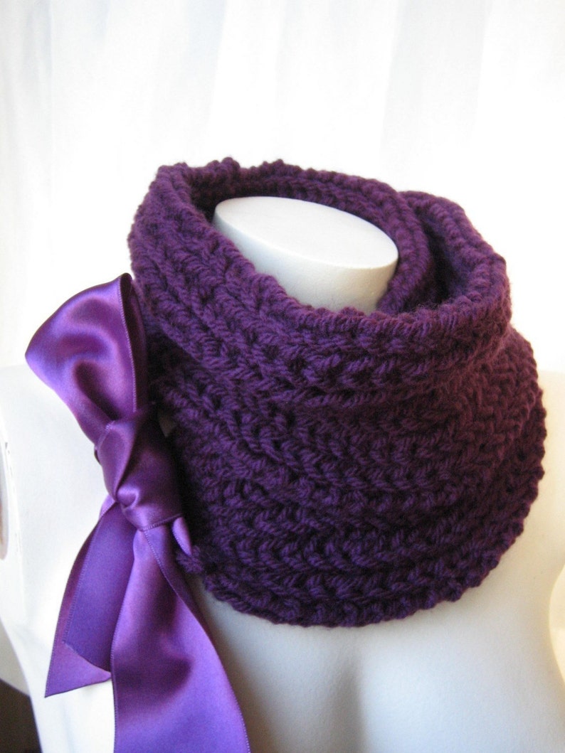 Bufanda morada tejida a mano: calentador de cuello de lana gruesa con ...