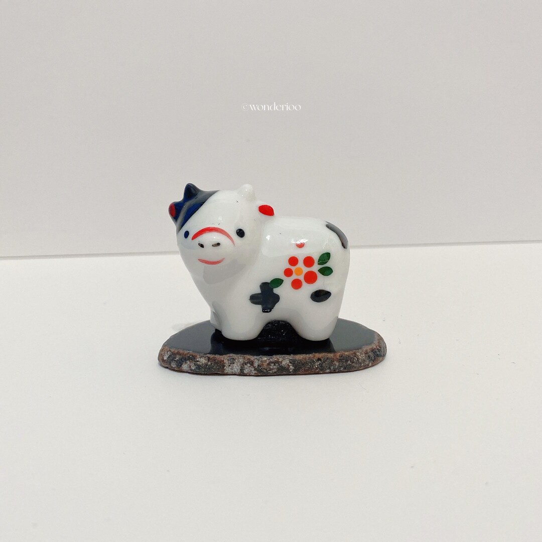 Ceramic Cattle With Agate Stone, Handcrafted Desk Ornament, Ceramic ...