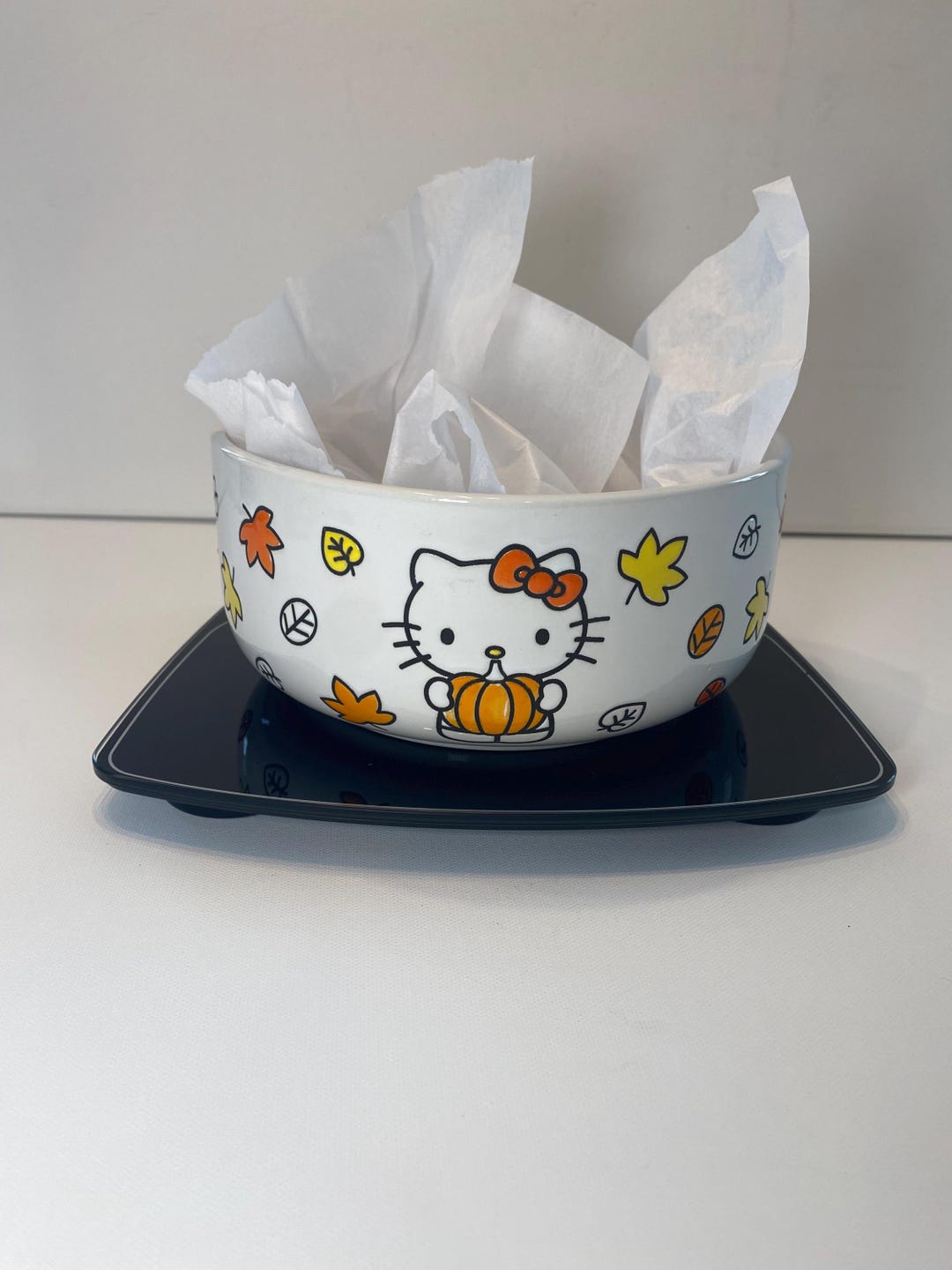 Hello Kitty Ceramic Fall Themed Round Vented Tupperware Container With ...