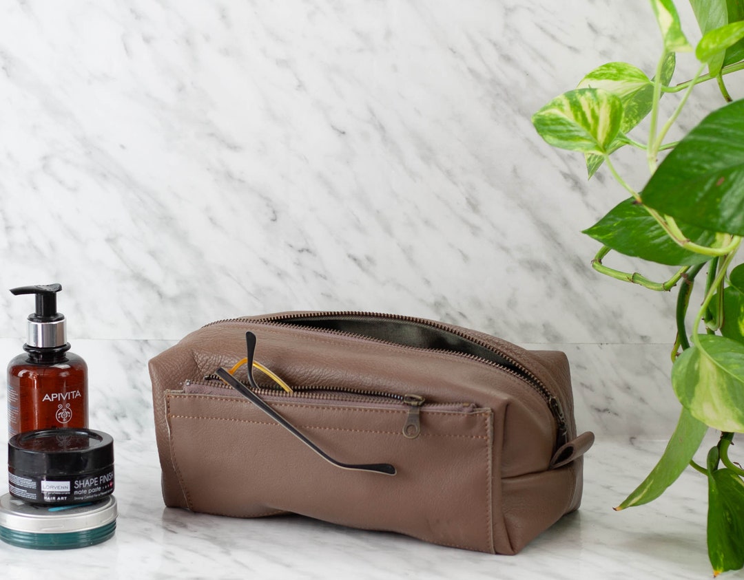 Coffee Brown Mens Travel Case , Leather Travel Bag Accessory Toiletry ...