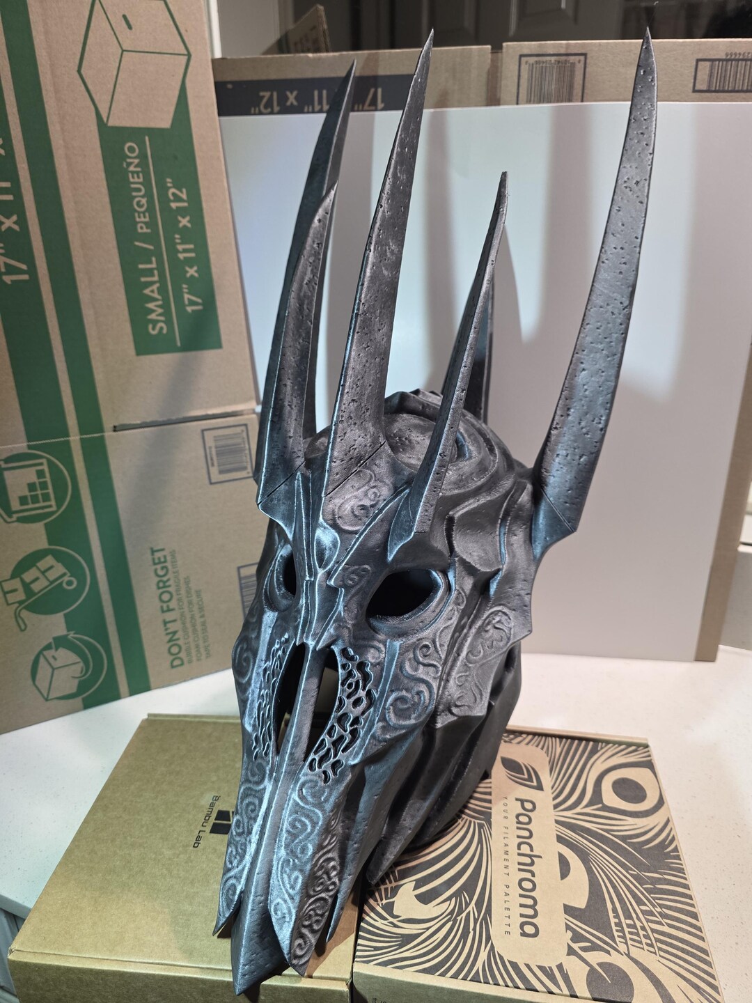 Sauron Helmet Display: Large Premium Middle Earth Fan Collectible - Etsy