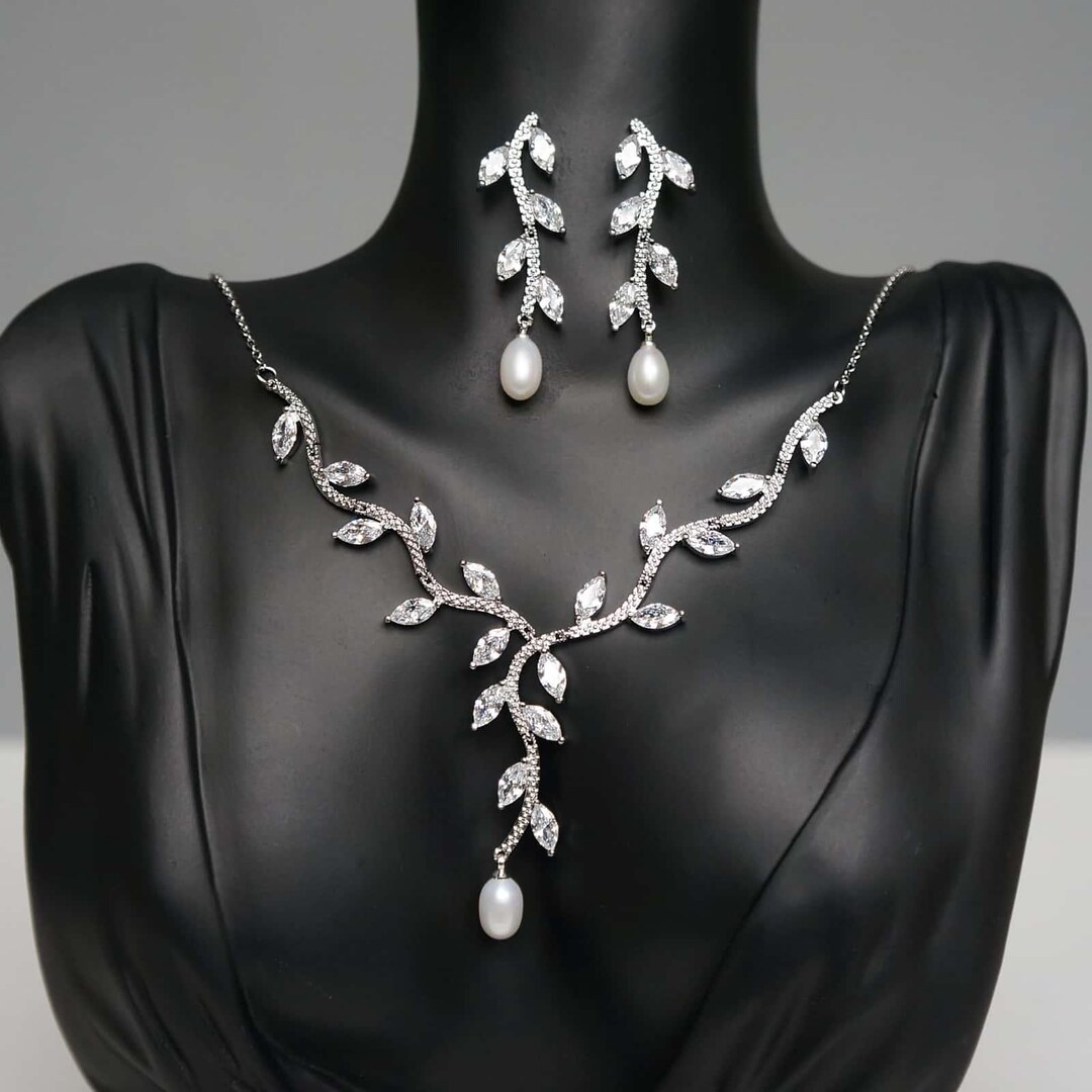 Natural Freshwater Pearl Jewellery Set Pearl Earrings Pearl Necklace ...