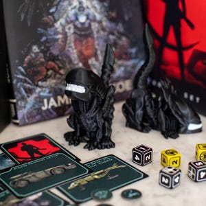 Chibi Alien Xenomorph Desk Toy From Aliens Movie - Etsy