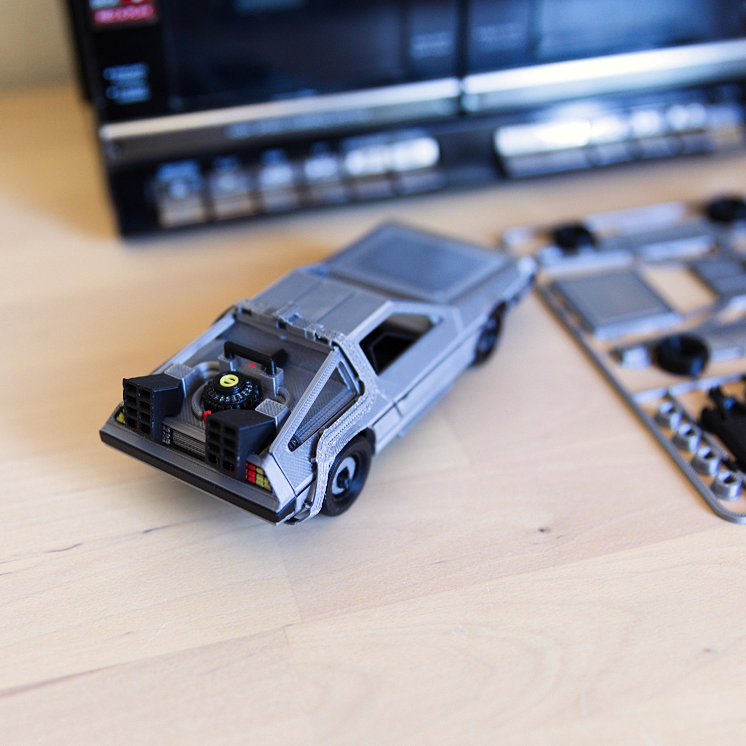 Delorean Kit Card: A No-glue, Easy-to-build Model of the Iconic Time ...