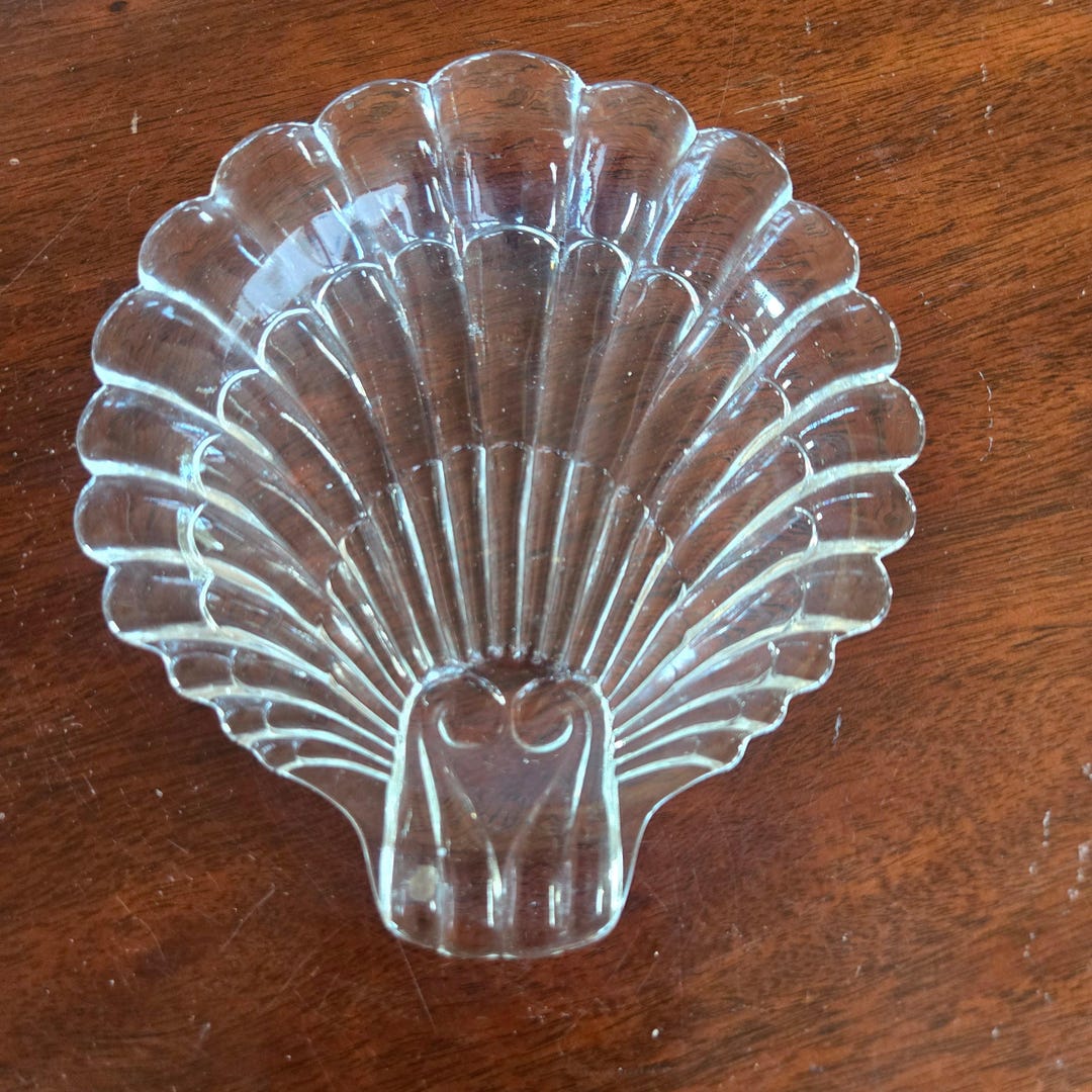 Vintage Clamshell Glass Dish - Etsy
