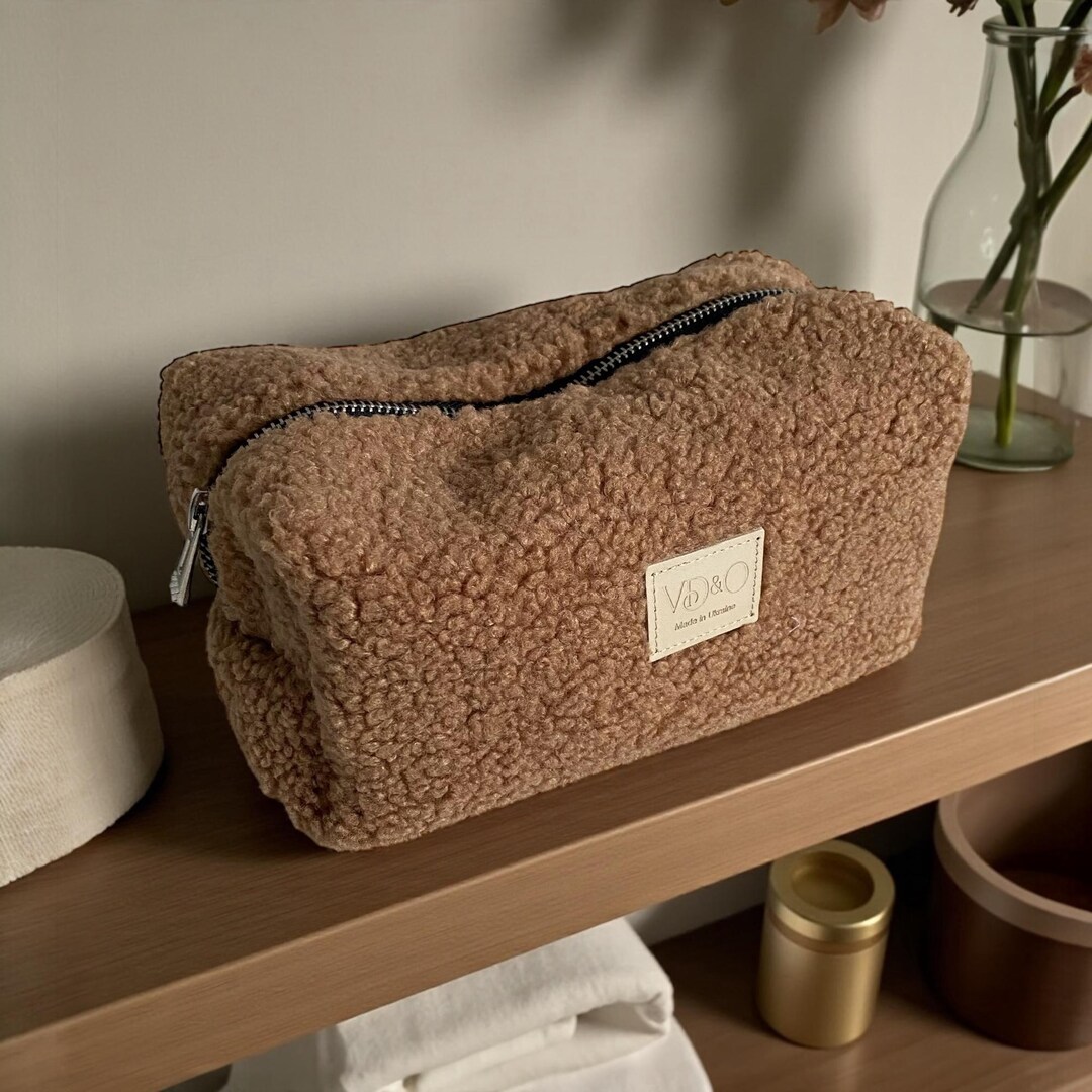 Teddy Makeup Bag, Soft Faux Fur Pouch, Travel Toiletry Bag, Waterproof ...