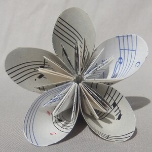 Sheet Music Origami Paper Flowers Small Size Set of 6 - Etsy