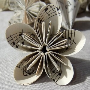 Mini Sheet Music Origami Paper Flowers Set of 6 - Etsy