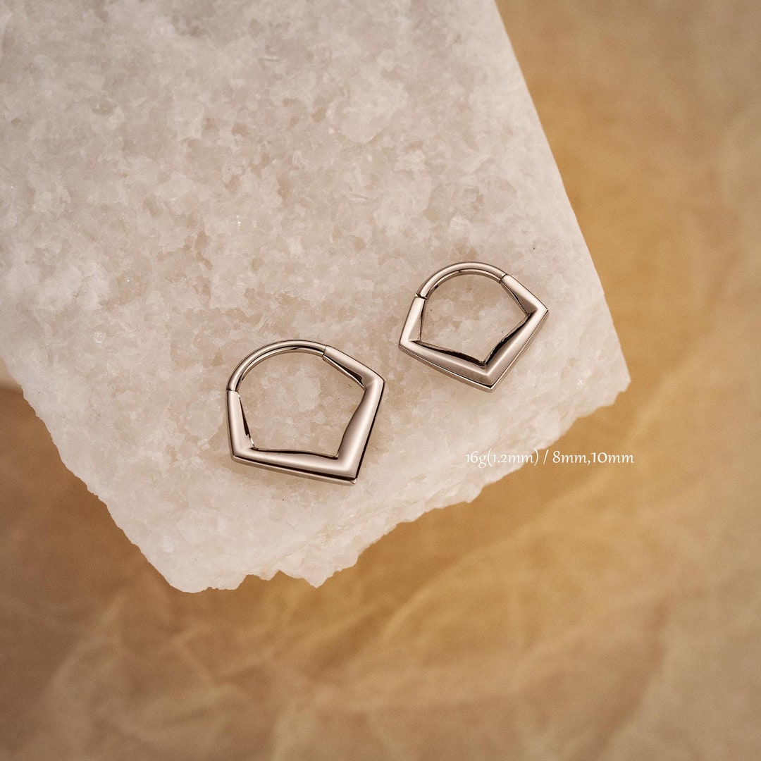 16G Titanium V Shape Chunky Septum Ring/septum Piercing/hinged Segment ...