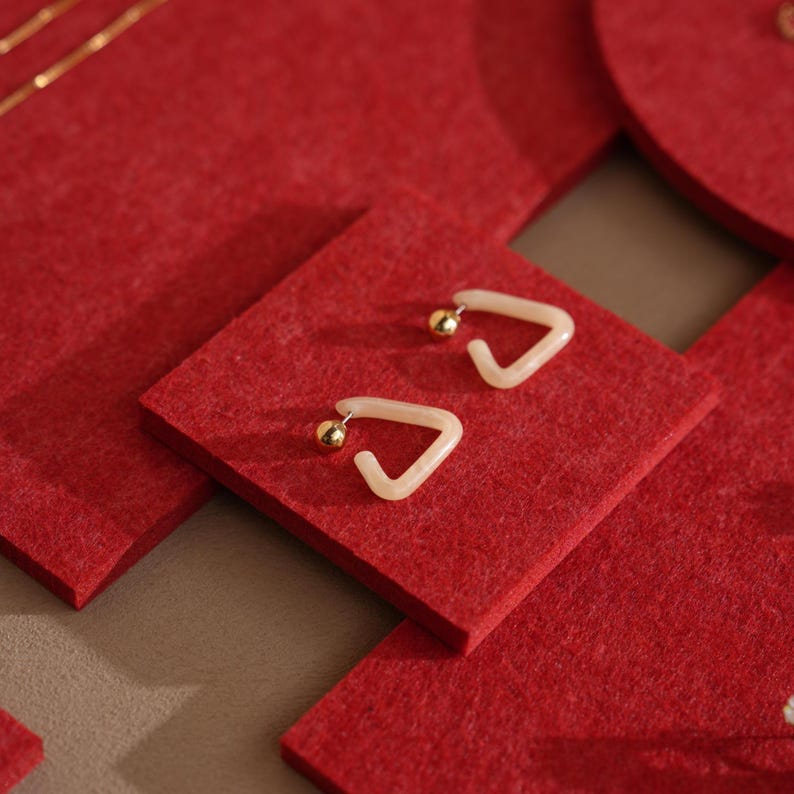 Red Felt Jewelry Display Set: Ring, Necklace, Earring Showcase - Etsy