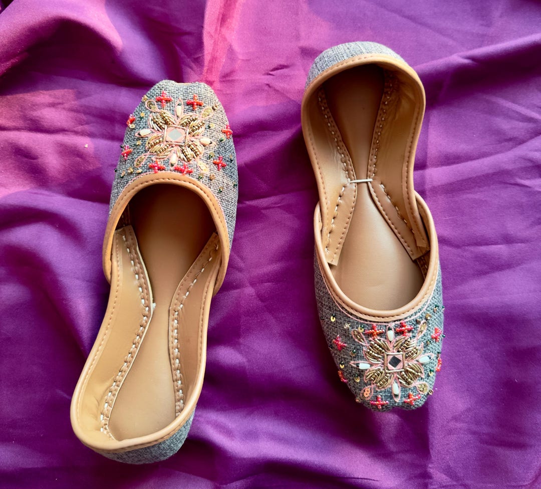 Grey Embroidered Punjabi Jutti - Traditional Ethnic Footwear With ...