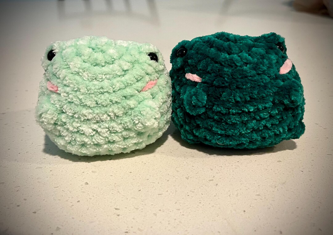 Velvet Cheeky Frogs, Cute Green Frog Plushie, Stuffed Animal Froggy ...
