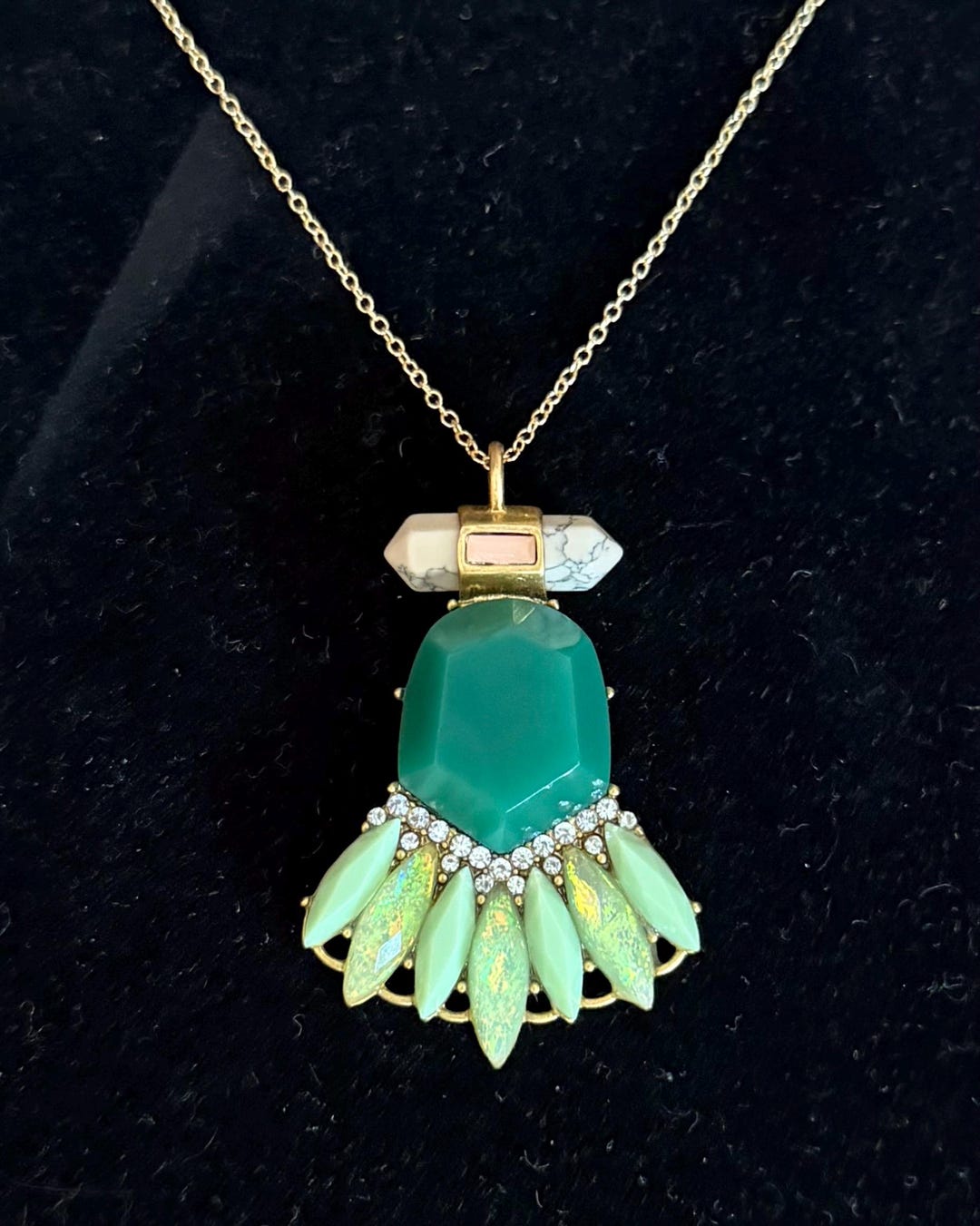 Vintage Green Native Pendant Necklace With Gold Accents - Etsy