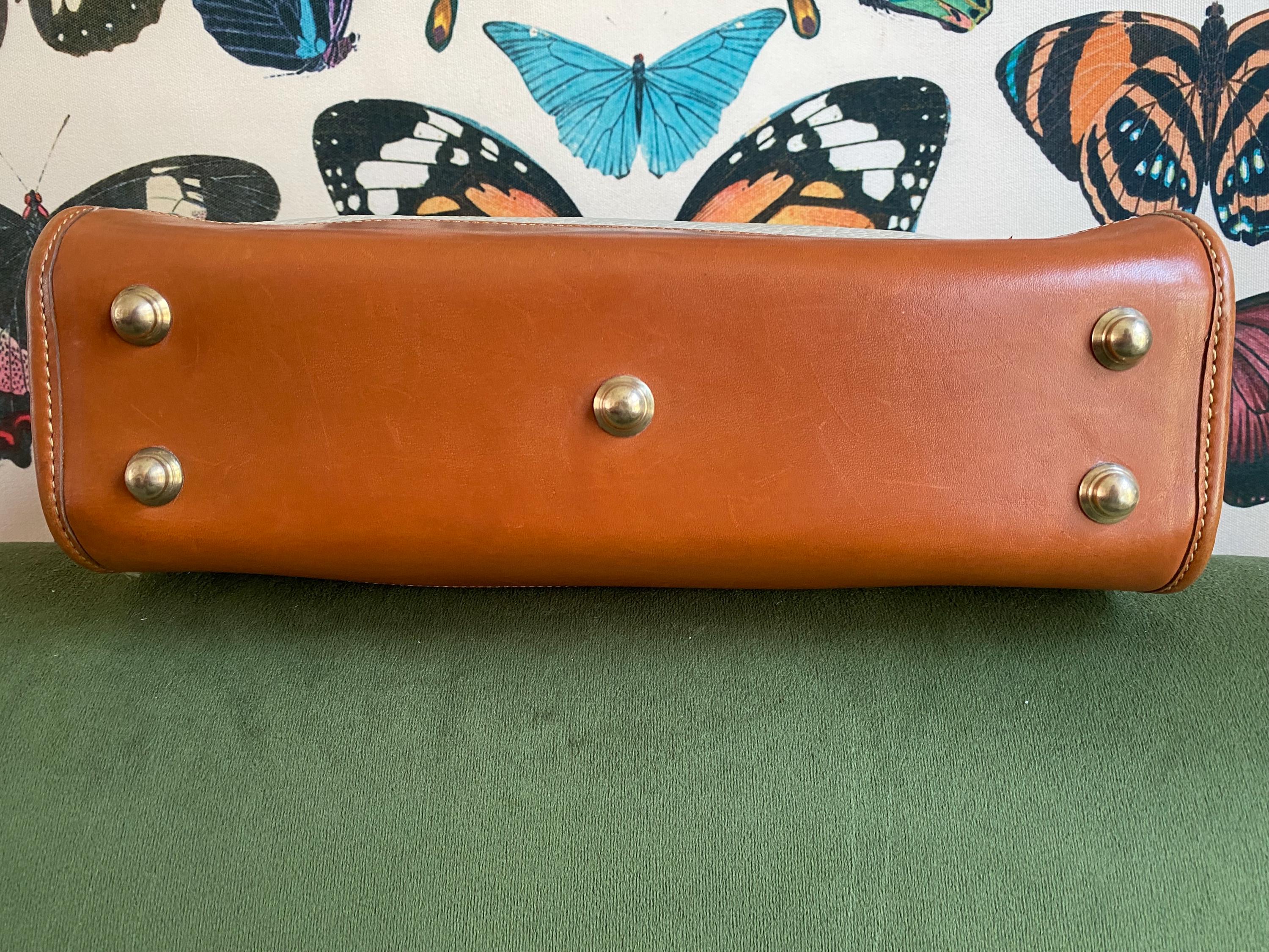 Vintage Dooney & Bourke Cream/london Tan Leather Crossbody Zip Bag - Etsy