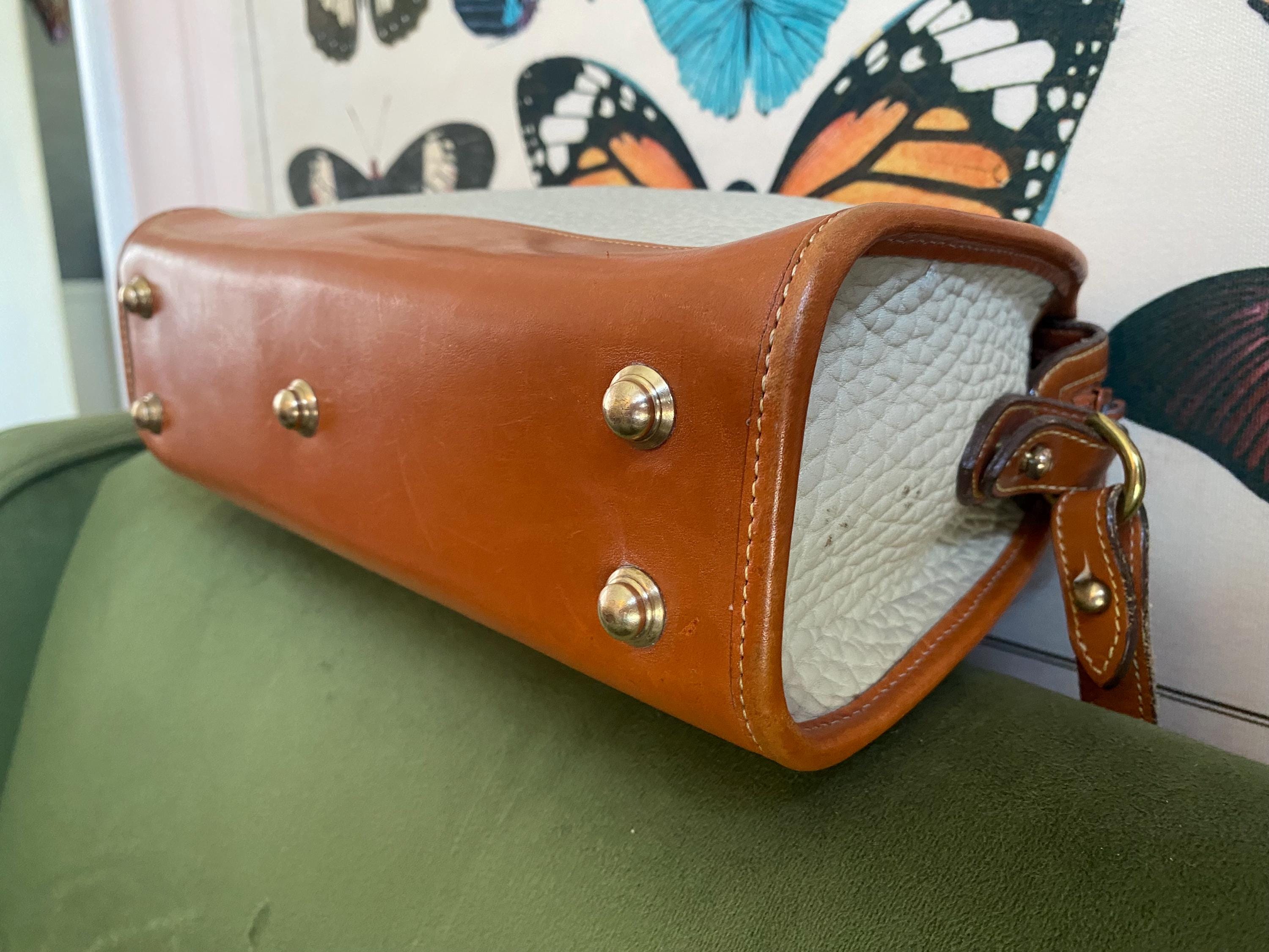 Vintage Dooney & Bourke Cream/london Tan Leather Crossbody Zip Bag - Etsy