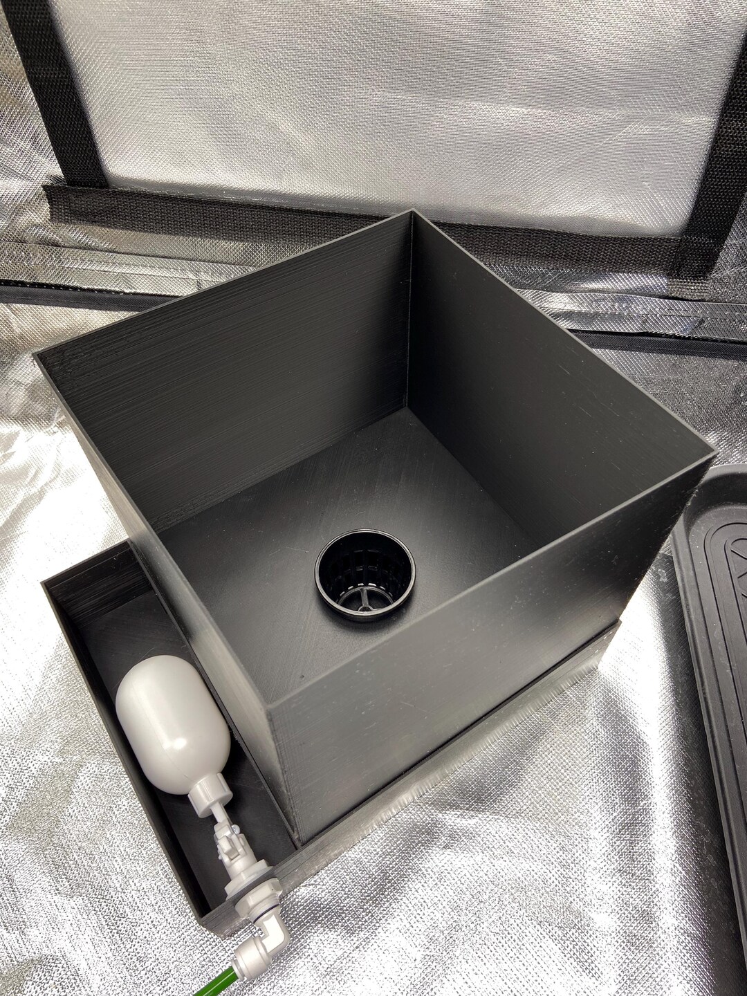 Self-watering Planter With Built-in Reservoir & Float Valve – the ...