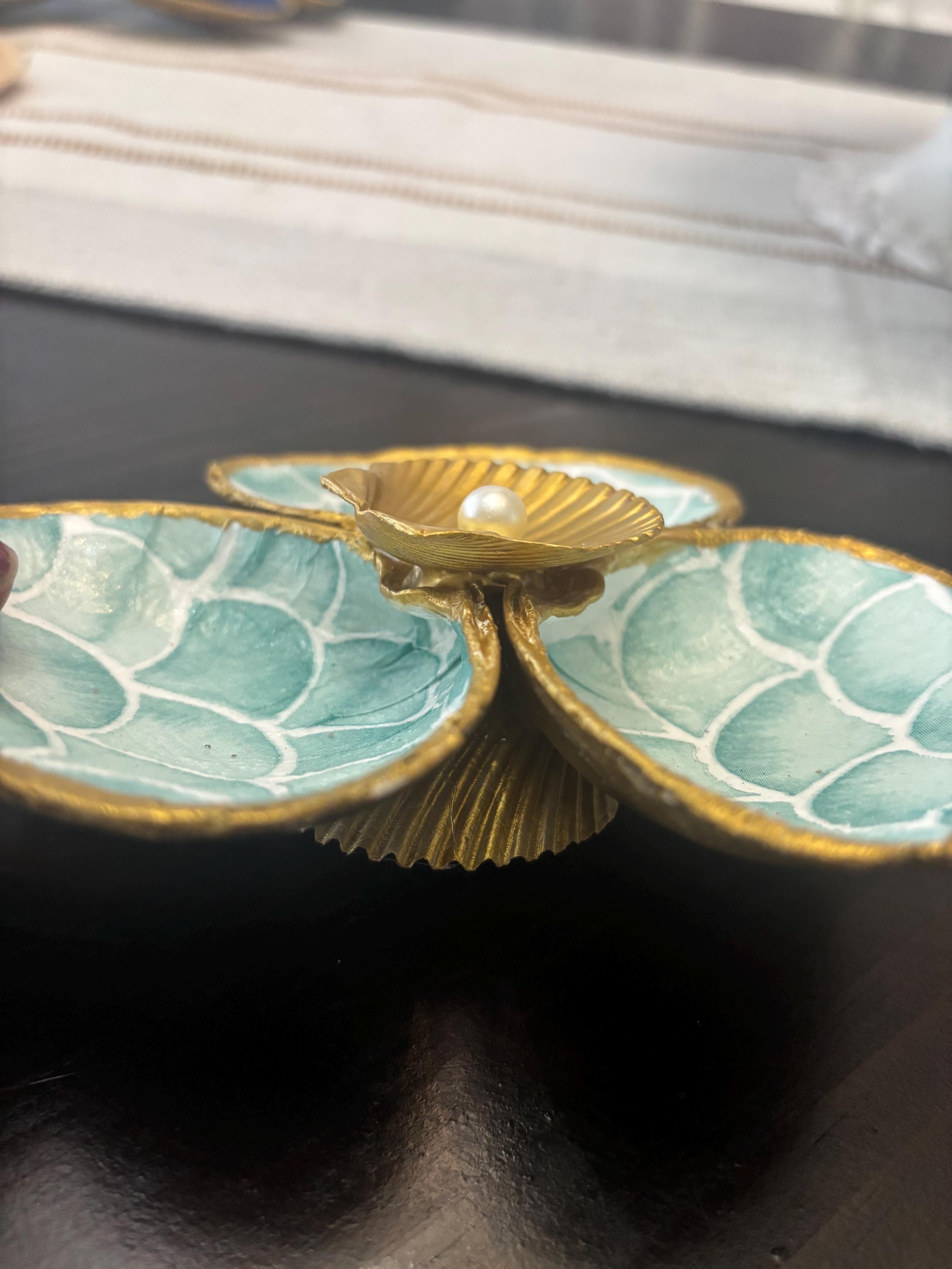 Clam Shell Jewelry/trinket/candy Dish. Each Shell is Hand Picked From ...