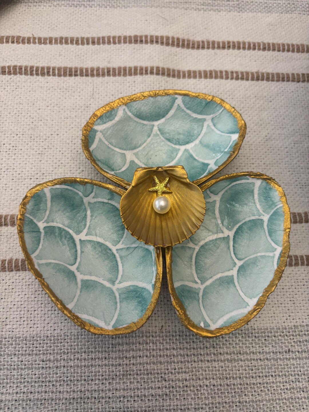 Clam Shell Jewelry/trinket/candy Dish. Each Shell is Hand Picked From ...
