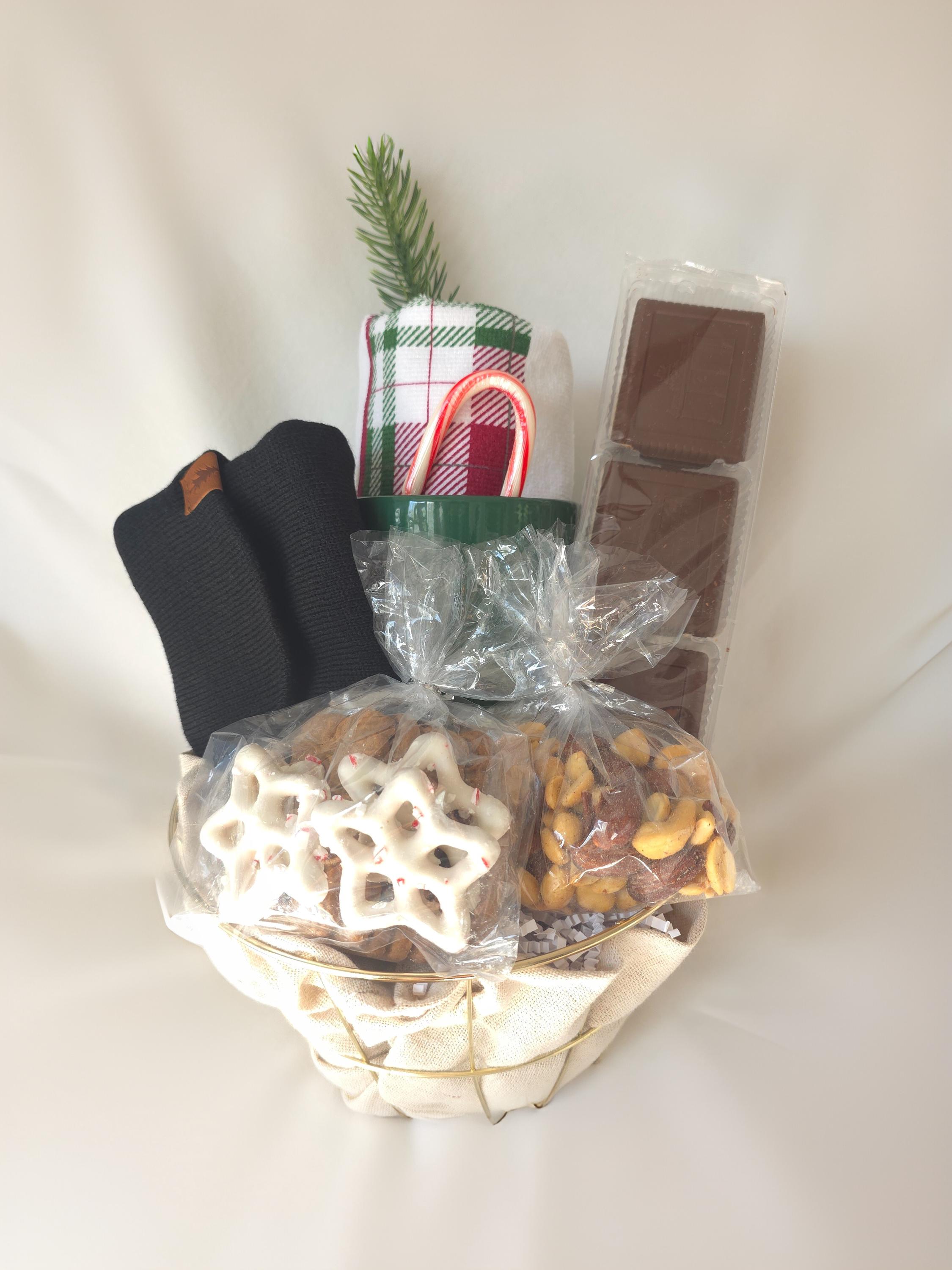 Holiday Gift Box, Christmas Gift Basket, Themed Basket, Gourmet Food ...