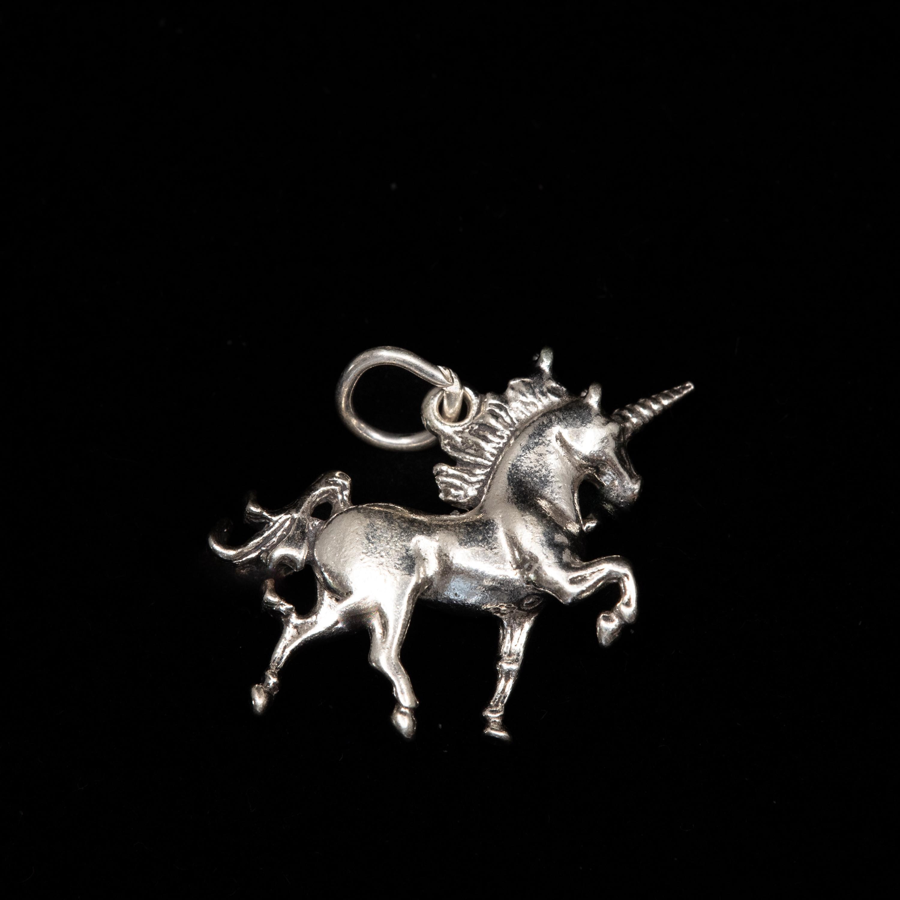 One Sterling Silver Unicorn Charm 20x15mm, E152 - Etsy
