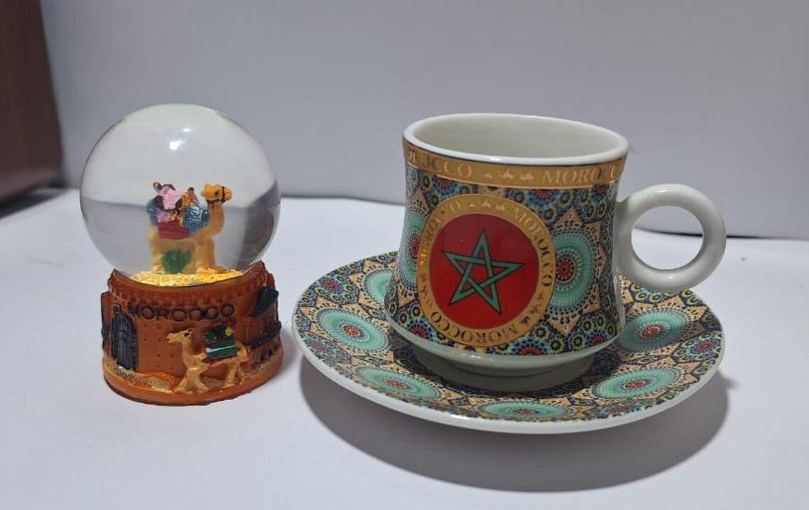 Unique Moroccan Gift\ Sweets and Traditional Cups Box \ Box Moroccan ...