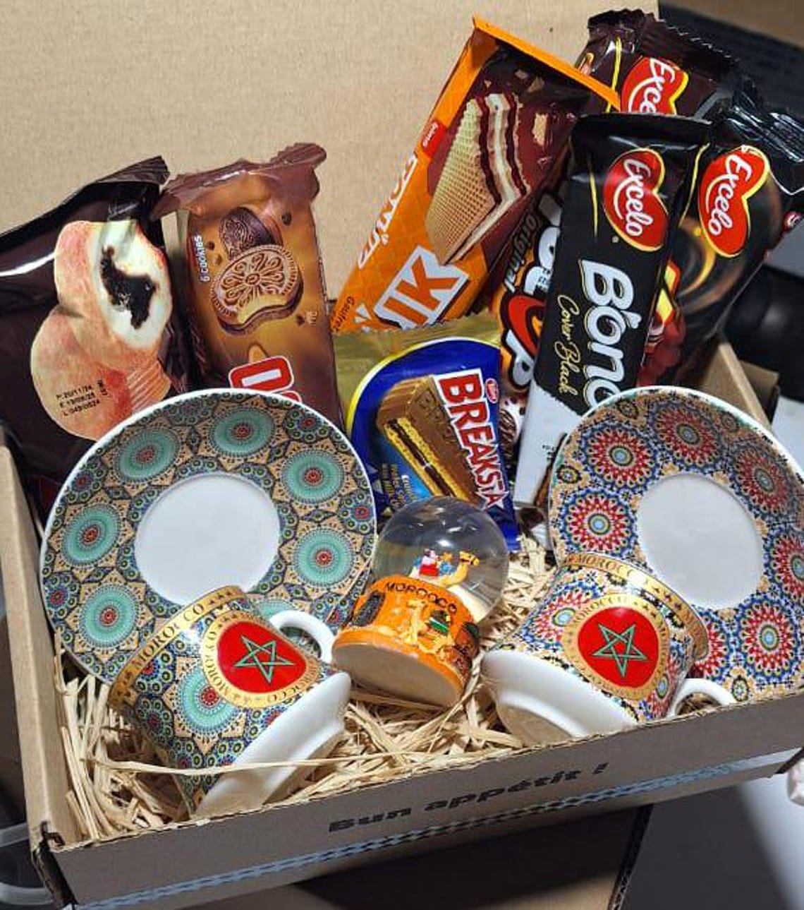Unique Moroccan Gift\ Sweets and Traditional Cups Box \ Box Moroccan ...
