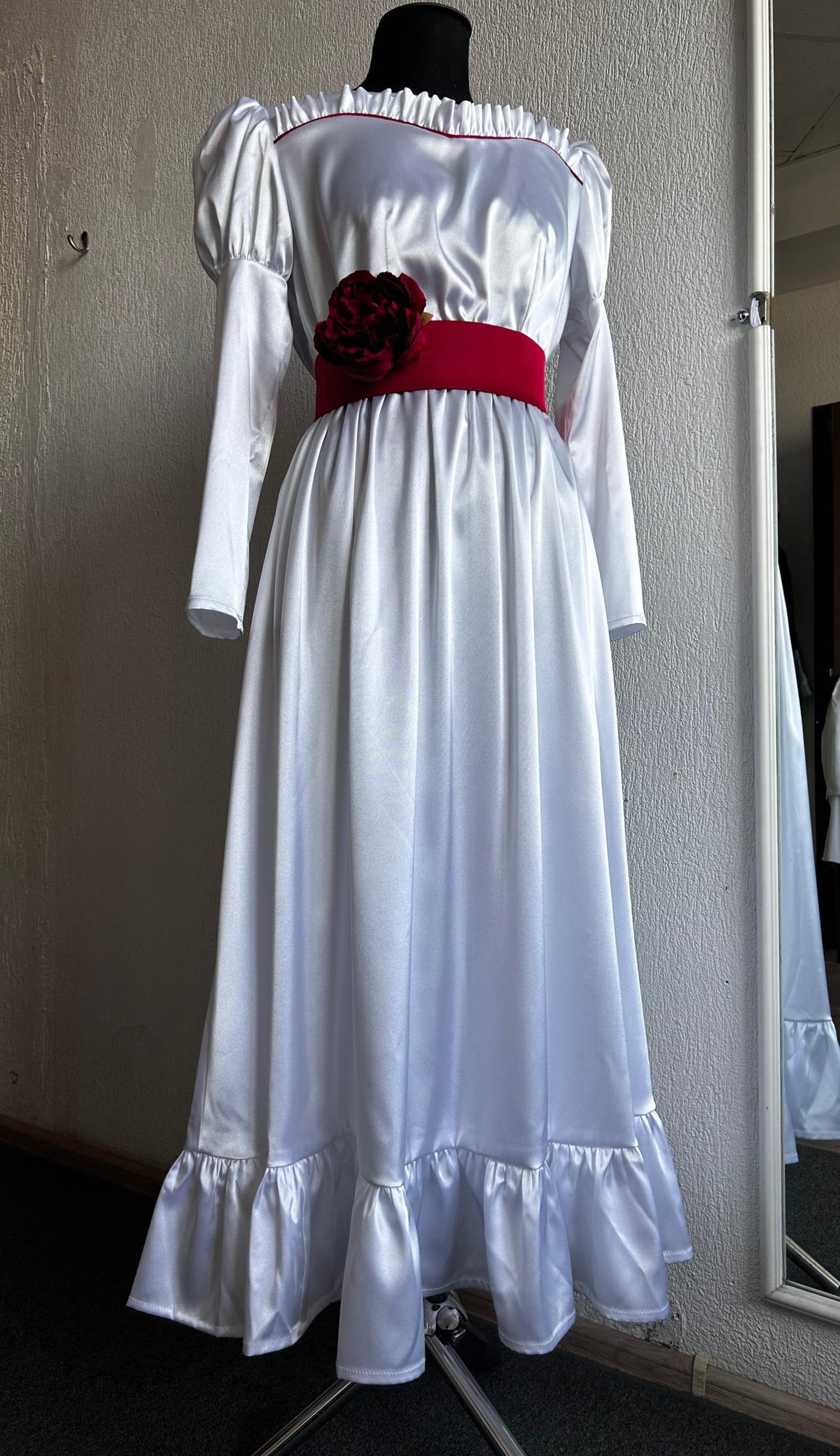 Annabelle Cosplay Costume - REPLICA - Etsy