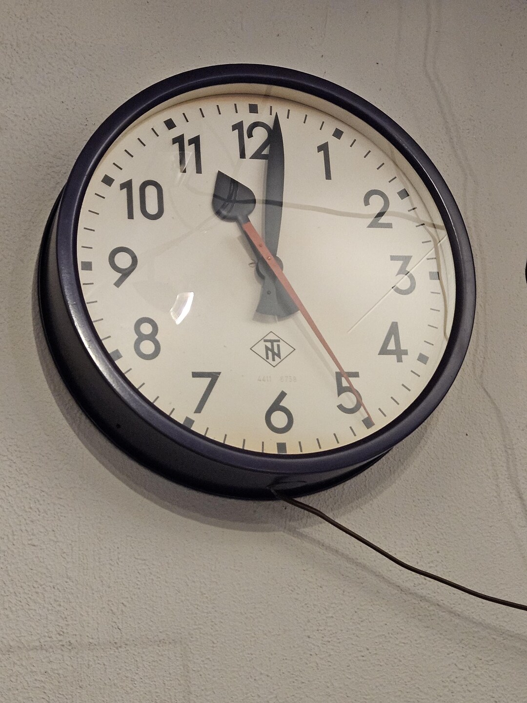 Vintage Original TN Station Clock. - Etsy