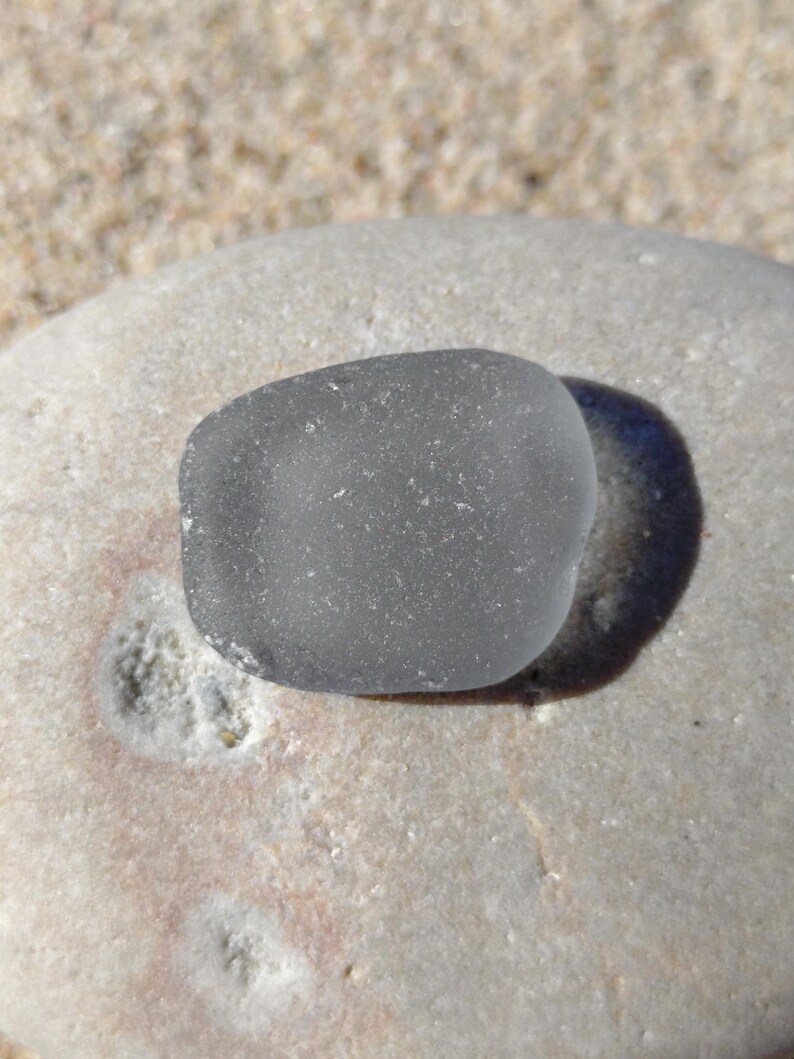 Raro vidro marinho cinza: colecionável da praia do Báltico - Etsy Portugal